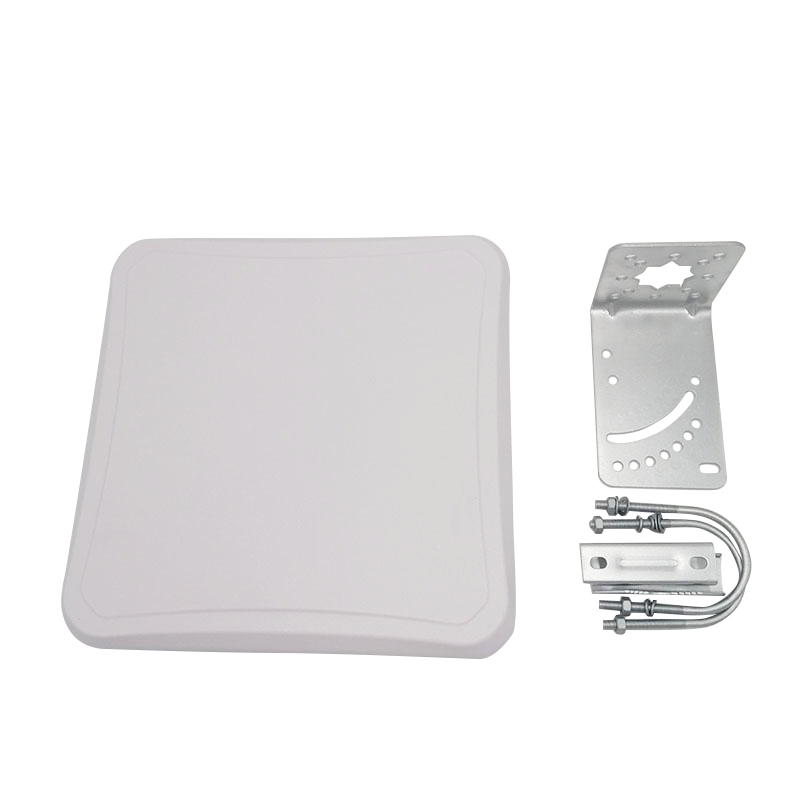 China Outdoor Flat Panel antenna 3700-4200MHz 18dBi N connector ...